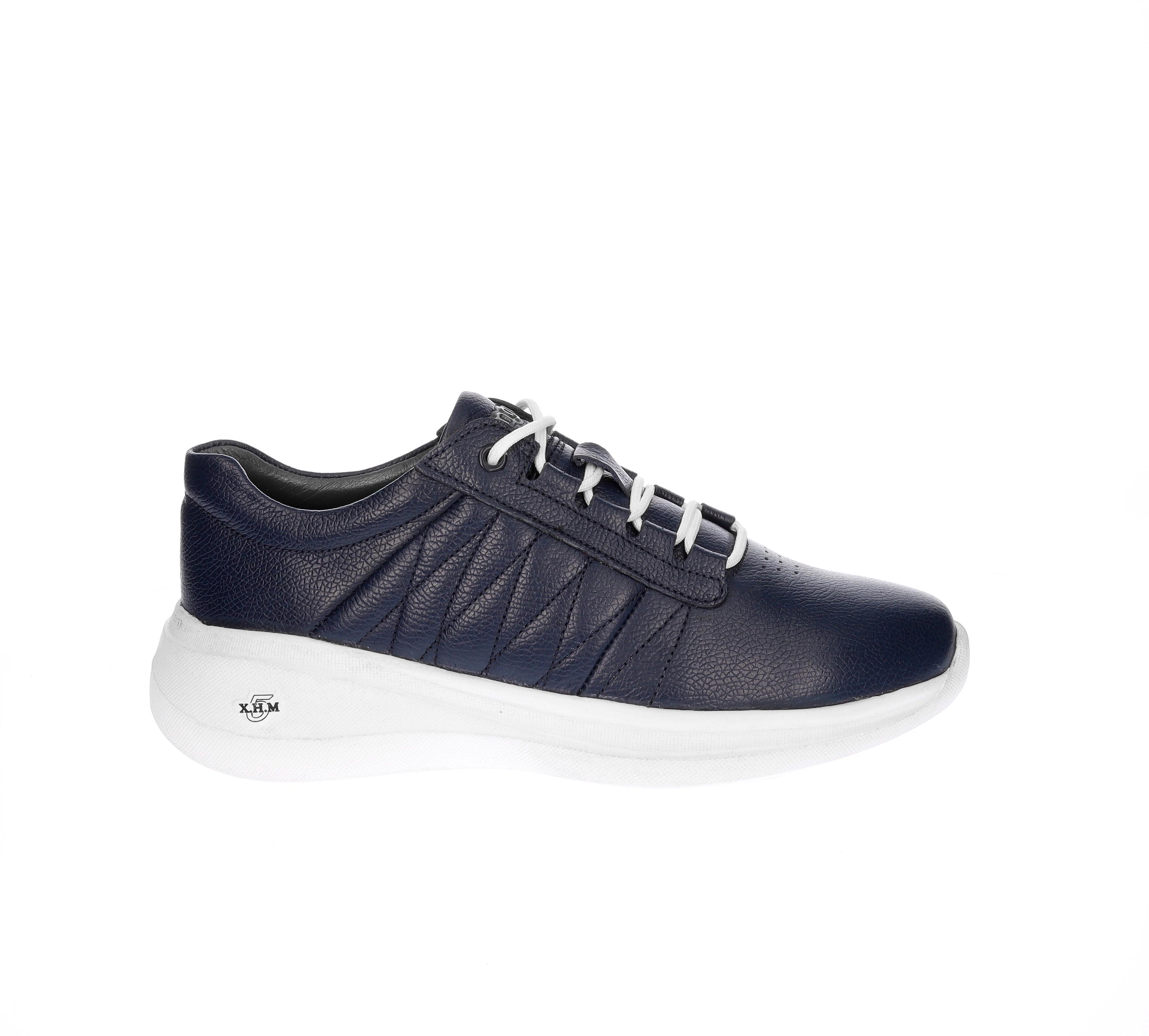 Women's sports shoes code 402